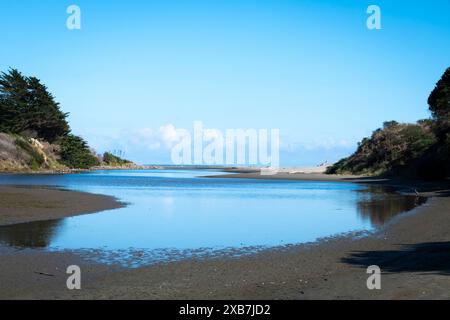 Waikawa Stream estuary, Waikawa Beach, Horowhenua, North Island, New ...