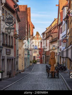The magical old town in Rothenburg ob der Tauber and its beautiful ...