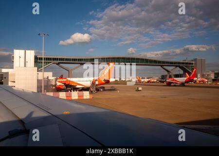 Gatwick Airport, June 5th 2024: EasyJet plane taking off Stock Photo ...