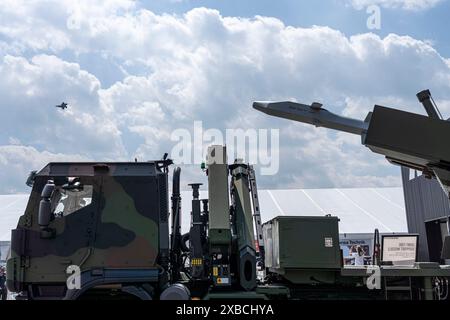 The Joint Fire Support Missile is a missile for targets at distances of ...