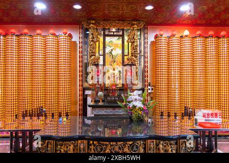 Altar at Sanfong Temple, Kaohsiung, Taiwan Stock Photo - Alamy