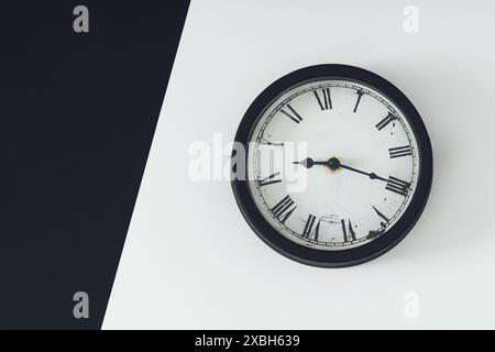 Timeline concept: Clock on wall background Stock Photo - Alamy