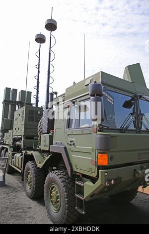 Ein bodengestütztes Flugabwehrraketen-System vom Typ IRIS-T SLM ...
