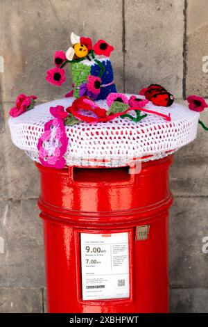 Red, postbox, post box, crocheted, Royal Mail, woolly hats, hand ...