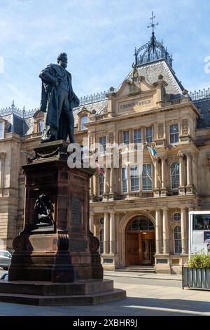 Crown Office and Procurator Fiscal Service on Chambers Street ...