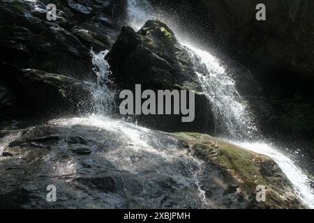 View of the spectacular Apple Orchard Falls in the Blue Ridge Parkway ...