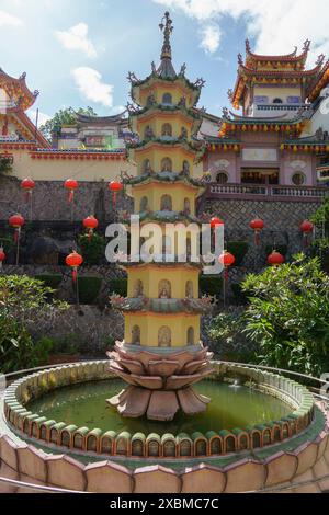 Lantern with Thai pagoda Stock Photo - Alamy