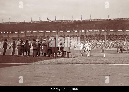 Olympic runners Eric Liddell, Charley Paddock, Jackson Scholz, and ...