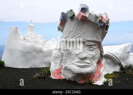Valverde, island capital. Escultura Homenaje a la Bajada. El Hierro ...