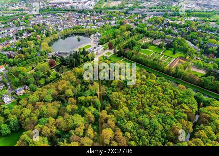 Luftaufnahme Schloßpark und Schloß Benrath, Düsseldorf, Deutschland ...