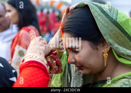 indian Married Hindu women attending vermilion holy rituals at ...