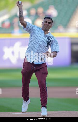 Former Toronto Blue Jays player Cito Gaston throws out the ceremonial ...