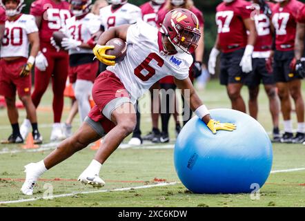 Washington Commanders running back Michael Wiley (6) participating in ...