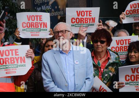 Archway, London, UK. 15th June 2024. Jeremy Corbyn campaigning as an ...