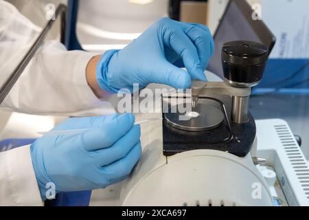 Laboratories and Scientific Services drug testing at the Port of ...