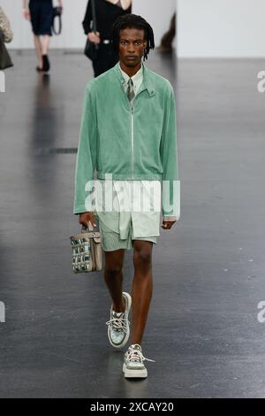 Milan Fashion Week - Men S/S 2027 Giorgio Armani fashion show Runway ...