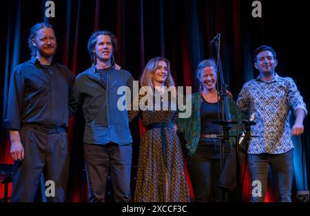 Cara Dillon and Sam Lakeman, Scunthorpe, England, UK Stock Photo - Alamy