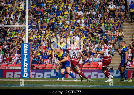 George Williams of England runs the ball during the Rugby League World ...