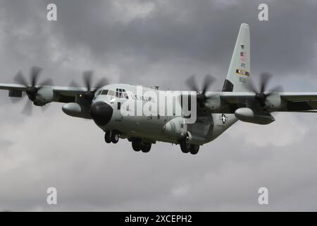 Lockheed WC-130 Hercules Hurricane Hunter of the USAF Weather ...