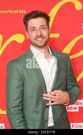 Schauspieler Dominik Flade kommt zum Sommerfest 2024 der Film- und ...