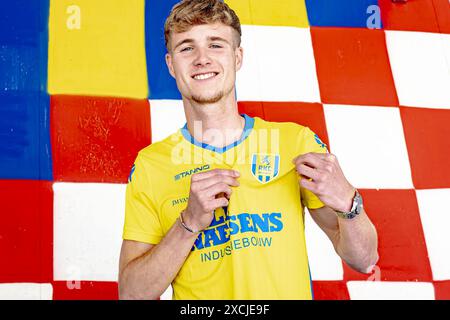 WAALWIJK - Tim van de Loo of RKC Waalwijk celebrates victory during the ...