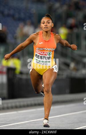Jael Bestue of Spain competes in the women's 200m repechage - Heat 4 of ...