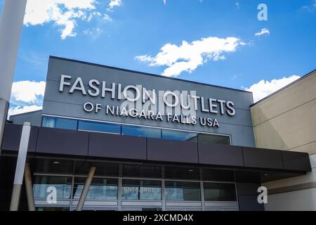 fashion outlets mall in niagara falls ny us Stock Photo - Alamy