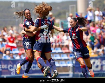 Maria Mendez of Levante UD Women reacts after scoring during a game ...