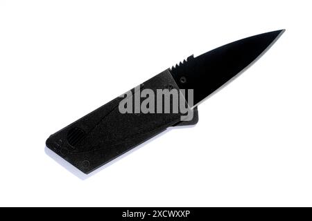 concealed razor sharp knife blade disguised as credit card cut out ...
