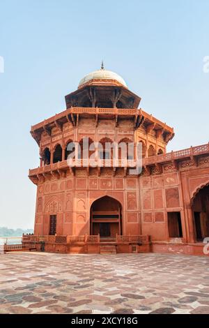 Amazing view of red sandstone octagonal tower with dome in the Agra ...