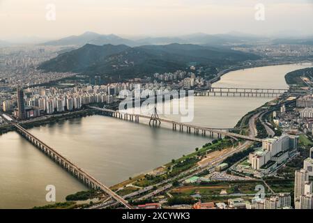Awesome aerial view of the Han River (Hangang) in Seoul, South Korea ...