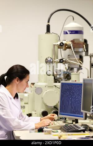 Electron microscope JSM 7000F Thermal-FEG SEM Micro structural analysis ...