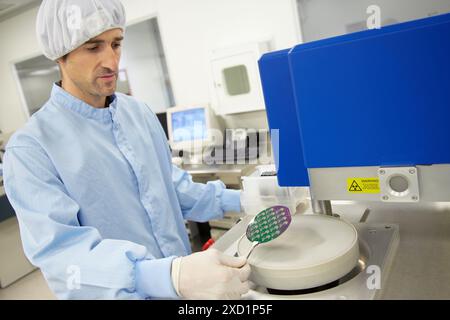 PECVD system for deposition of passivation layers silicon nitride on ...