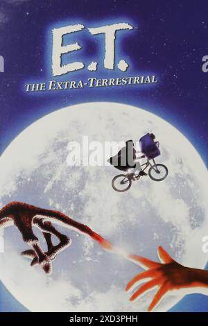 E.T. Film Poster 1982 science fiction Steven Spielberg director and ...