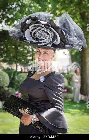 Ascot, Berkshire, UK. 20th June, 2026. Thames Valley Mounted Police ...