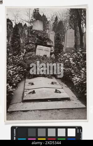 10., Evangelischer Friedhof Matzleinsdorf - Grabstein von Friedrich Hebbel, Christine Hebbel ...