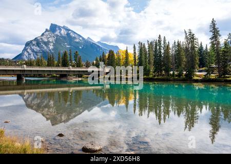 Banff Central Park Trail scenery reflected on Bow River in autumn ...