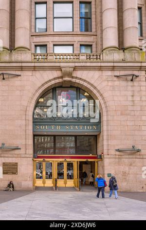 South Station Bus Terminal Boston, Massachusetts, USA Stock Photo - Alamy