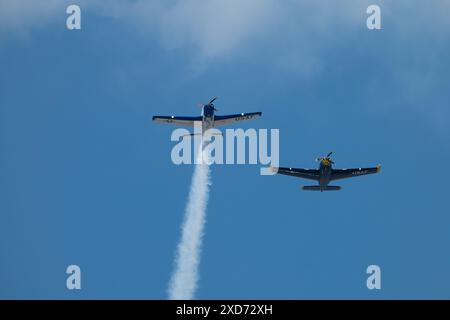 Performing US Navy Fighter Planes Flying in Formation Stock Photo - Alamy