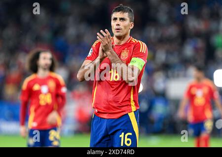 Rodri (Rodrigo Hernandez Cascante) (16) of Spain fighting for the ball ...