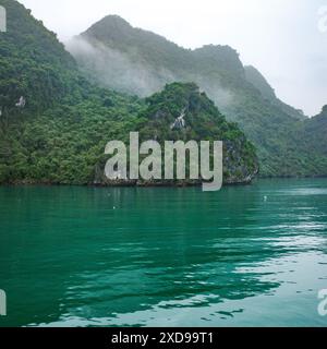 Halong Bay, Vietnam - 30 Jan, 2024: Limestone karsts of Ha Long Bay ...