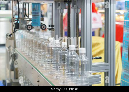 automated bottling line, a key component in modern beverage production ...