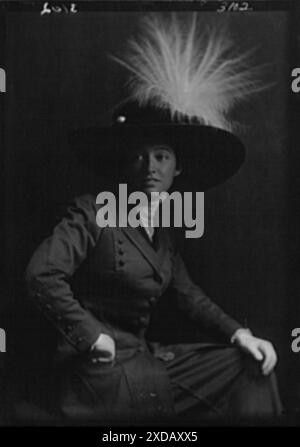 Sprague, Isabelle, Miss, portrait photograph. Genthe photograph ...