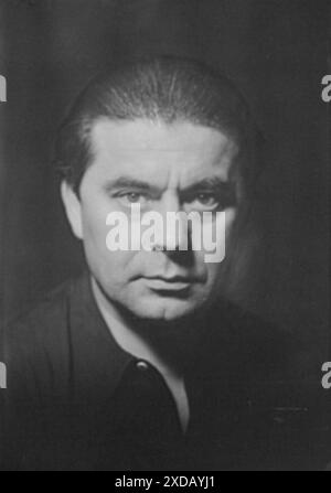 Pascal, Gabriel, Mr., portrait photograph. Genthe photograph collection ...