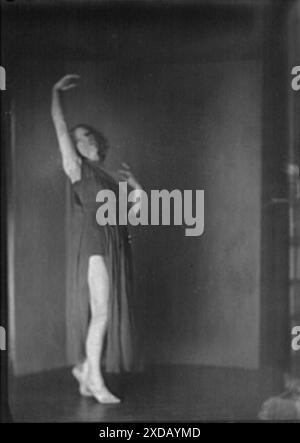 Brennan, Helen A., Miss. Genthe photograph collection Stock Photo - Alamy