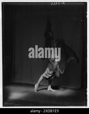 Cushing, Jessie H., Miss. Genthe photograph collection Stock Photo - Alamy