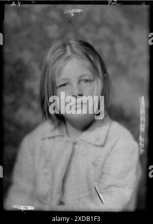 Waldron, Anne, portrait photograph. Genthe photograph collection Stock ...
