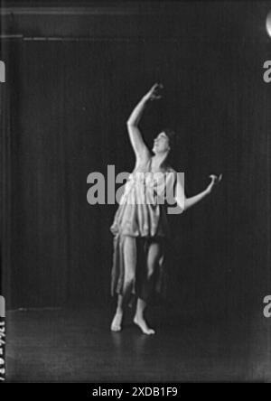 Bourgeois, Mrs. S. (Maria Theresa Duncan). Genthe photograph collection ...