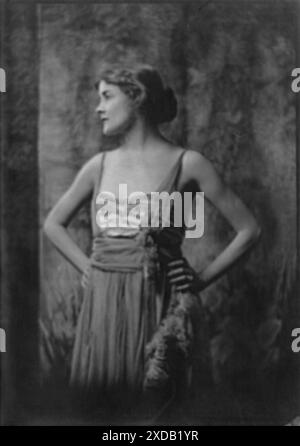 Eagles, Jeanne, portrait photograph. Genthe photograph collection Stock ...
