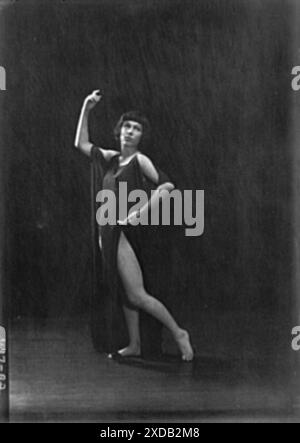 Matthews, Wanden. Genthe photograph collection Stock Photo - Alamy